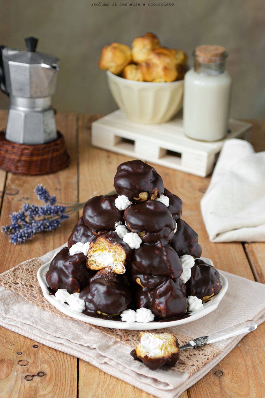 Profiteroles panna e cioccolato | Profumo di Cannella e Cioccolato