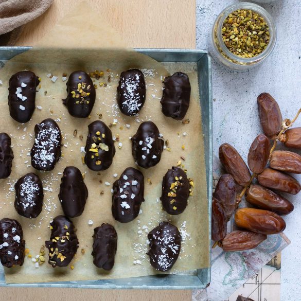 Datteri con burro di arachidi e cioccolato | Profumo di Cannella e ...