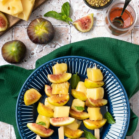 Spiedini fichi e formaggio | Profumo di Cannella e Cioccolato