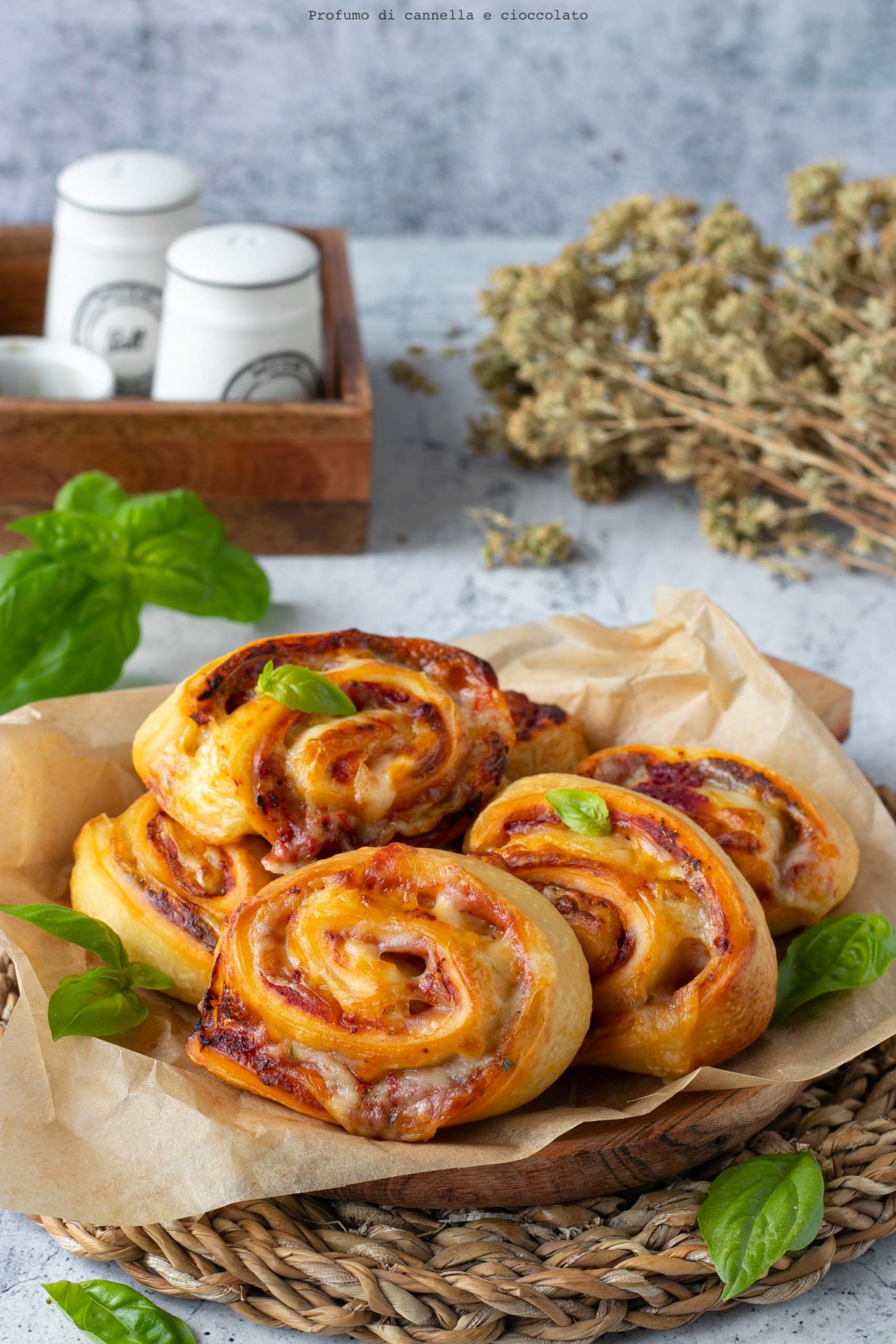 Girelle pomodoro e formaggio | Profumo di Cannella e Cioccolato
