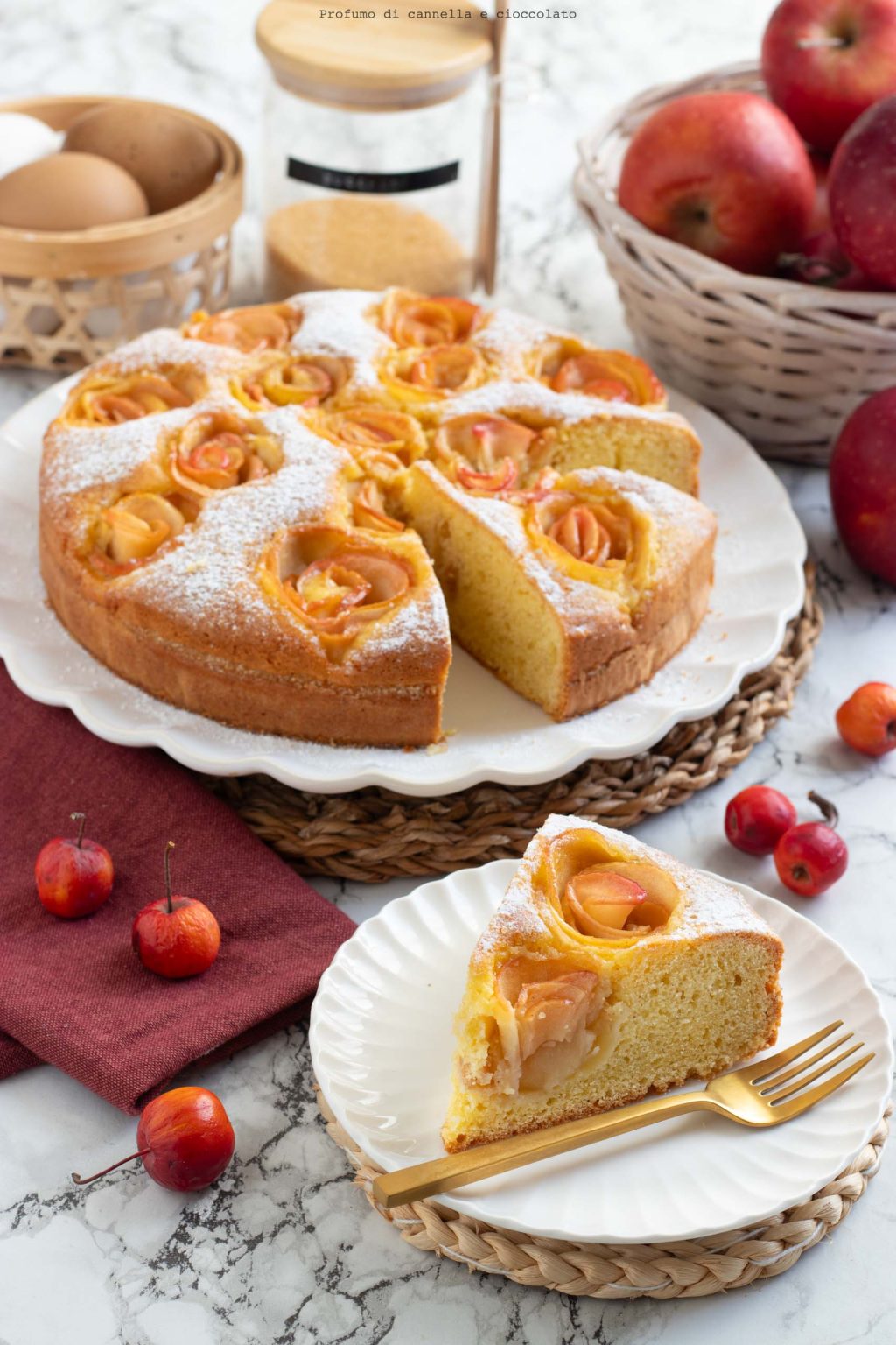 Torta soffice con rose di mele | Profumo di Cannella e Cioccolato